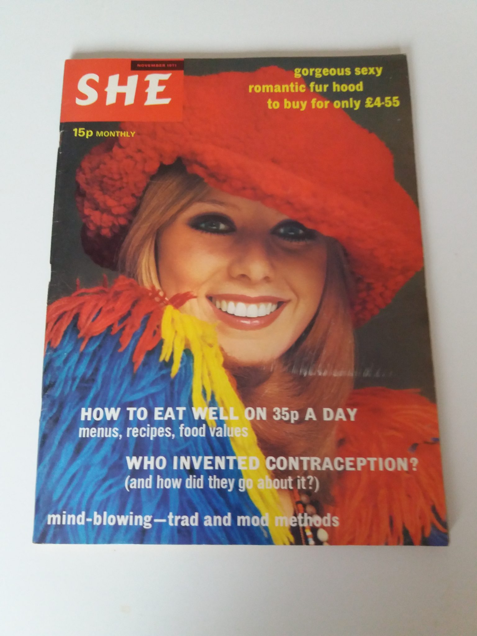 SHE MAGAZINE NOVEMBER 1971 — Gama Clothing
